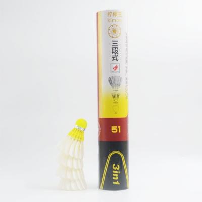Cina Hot Sale Most Durable and Stable D51 Goose Feather Badminton Shuttlecock in vendita