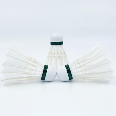 Cina Cheap 3in1 Type Wholesale Training Shuttlecock OEM Available Custom Natural Goose Feather Badminton Shuttlecock in vendita