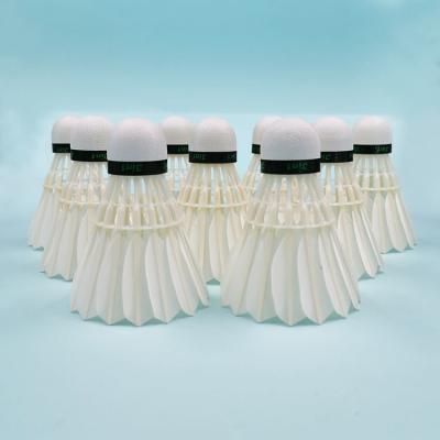 Cina Super durevole grande vendita di classe una di piuma di anatra Shuttles di alta qualità 3in1 Shuttlecock in vendita