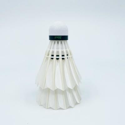 China Preço barato 3 em 1 Shuttlecock Dmantis Marca D45 Modelo Qualidade igual à fábrica de penas Shuttlecock à venda