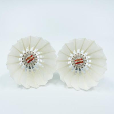 Cina Badminton Shuttles White Duck Feather Shuttlecocks 3in1 Shuttlecocks di badminton in vendita