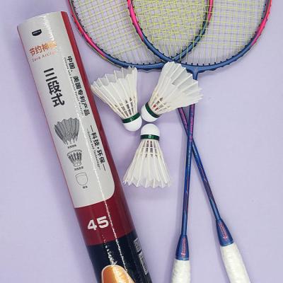 Cina Feather Carbon Fiber Badminton Racquet and Shuttlecocks Set Wholesale Racket Badminton with 3in1 Hybrid Badminton Shuttlecocks in vendita