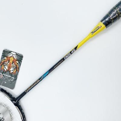 Cina Wholesale High Quality Top Brand Full Carbon Badminton Racket OEM Service Design in vendita