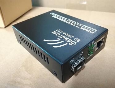 China 100M 1000M SFP media converter for sale