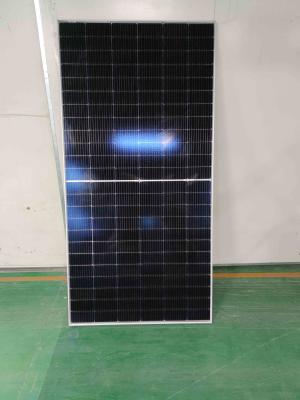 Cina In magazzino 500w 540w 545w 550w 555w 560w pannello solare mono fotovoltaico a mezza cella pieno nero 550w uso domestico Pv in vendita