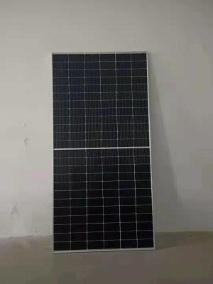 Cina Prezzo di fabbrica pannelli solari 550 watt 550w pannello solare pannello solare 550w con 30 anni di garanzia in vendita