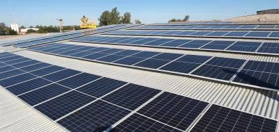 Cina Sistema di energia solare off-grid da 50 kW pannello solare a silicio monocristallino montaggio a terra batteria agli ioni di litio MPPT uso domestico in vendita