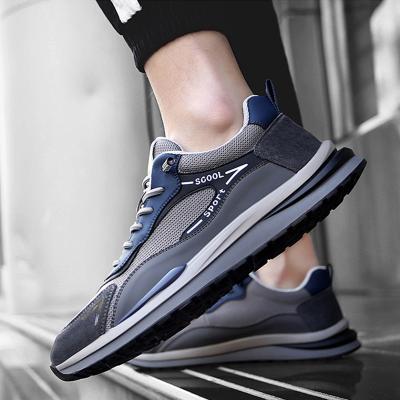 Cina Men Light Weight Sneakers Shoes Casual Sports Versatile Trendy Shoes Fatigue Resistant in vendita