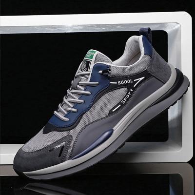 Cina Men Light Weight Sneakers Shoes Casual Sports Versatile Trendy Shoes Fatigue Resistant in vendita