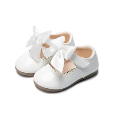 中国 2023 New Stylish Leather Bow Cute Sweet Flat Dancing Princess Baby Girl Shoes 販売のため