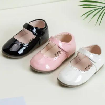 中国 2023 New Stylish Leather Bow Cute Sweet Flat Dancing Princess Baby Girl Shoes 販売のため