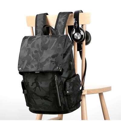 China Mens business backpack casual camouflage computer backpack student bag zu verkaufen