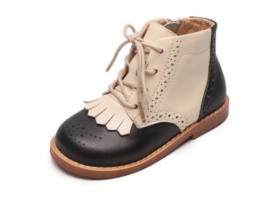 China Sapatas à moda das crianças do salto duro à venda