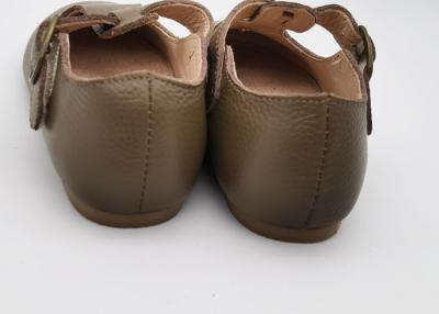 中国 Outsoleのゴム製 サイズ子供のための21-30のTの革紐の幼児の服靴 販売のため