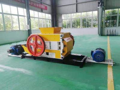 China Máquina de poupança de energia do triturador do rolo da velocidade de Clay Brick Production Line High à venda