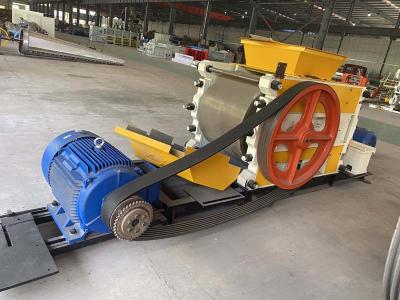 China Roller Hammer Crusher Mill Equipment In Clay Production Line for sale