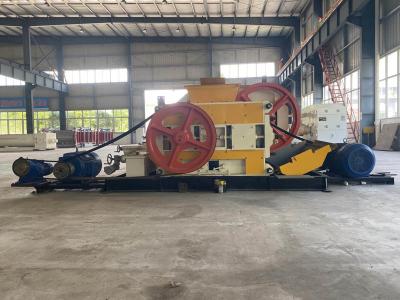 China Máquina de alta velocidade fina do moinho do triturador de rolo para matérias primas macias for sale