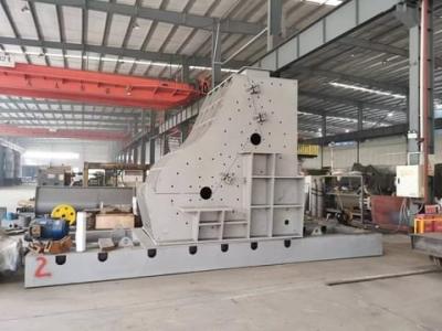 China Dual-Rotor Hammer Crusher For Red Hollow Blocks Clay Brick Making Tunnel Kiln Project Roller Crusher Machine for sale