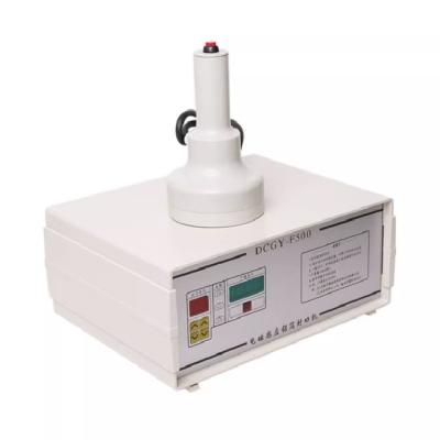 China Maximale snelheid 50pcs/min Draagbare plastic fles Aluminium folie Inductie afdichting machine Te koop