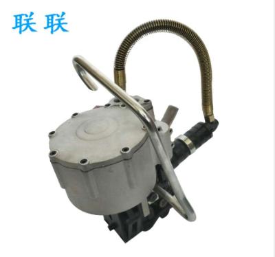China 32mm Metal Strip Pneumatic Strapping Machine with and Strap Size 19/25/32* 0.8-1.2 mm for sale