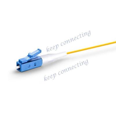 Chine Single-mode SM LSZH/PVC Jacket Low IL LC UPC Pigtail en fibre optique pour les besoins de largeur de bande élevée à vendre