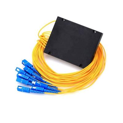 Cina 1X8 SC UPC Fibra ottica mono-modo ABS BOX PLC Splitter per la fabbricazione di cordoni di fibra in vendita