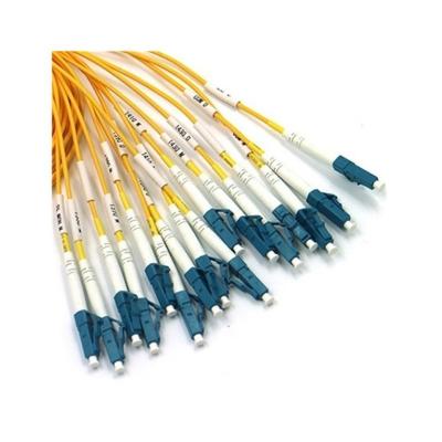 Cina 1 * 8-way ABS Box SC APC UPC Multiplexer FTTH Optical PLC Splitter per GPON EPON Fibre in vendita