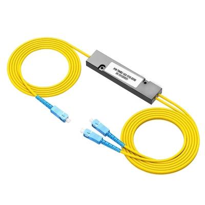 Cina Splitter di cavo in fibra ottica monomodo G652D/G657A con connettore SC/UPC a SC APC 1*2 in vendita