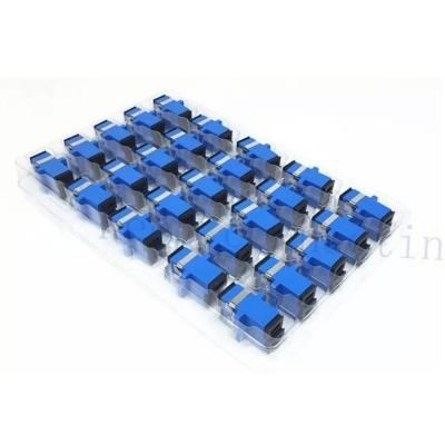 Cina 4G Network Compatible PBT Material SC Adapter per applicazioni FTTH SX/DX Fiber Cores in vendita