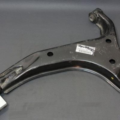 중국 Control Arm 54500-WL000 54501-WL000 for Nissan Elgrand 2000-2010 Superior Performance 판매용