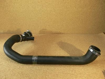 Cina LR024305 Intercooler Throttle Body Hose Evoque L538 Throttle Body Coolant Hose in vendita