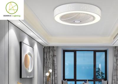 Cina il ventilatore da soffitto moderno di pala di 43cm accende il telecomando di AC220V in vendita