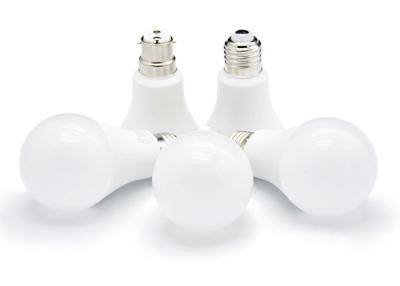 中国 3500k屋内暖かく白い導かれた球根7w 9w 12w 15w 18w E27 B22 販売のため
