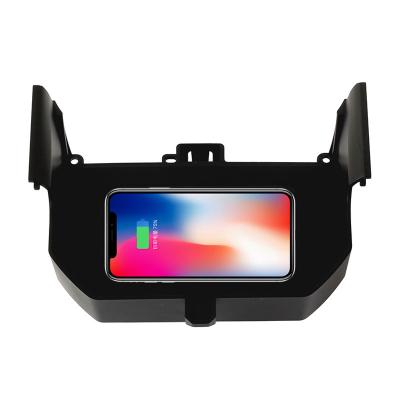 China Magnetic Wireless Chargers with qi For BMW 5 Series with 3 coins fast chargers 10W in car chargers à venda