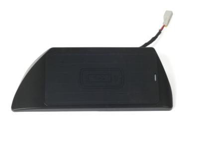 China In Car Wireless Charger with qi For Jeep Renegade fast chargers 10W in car chargers with 3 coils for sale
