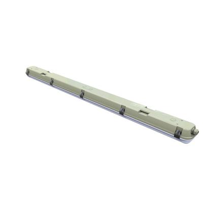 Cina Luce LED impermeabile IP65 multiuso 8FT Batten 3000K senza sfarfallio in vendita