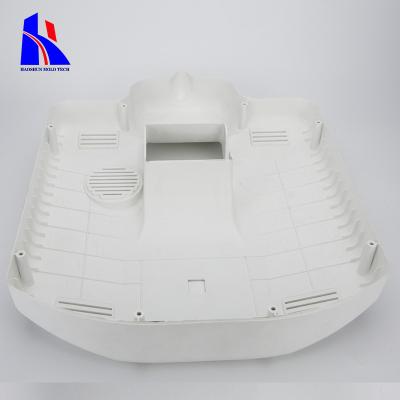 Cina Parti di plastica dello stampaggio ad iniezione su misura dell'ABS + del PC in prodotti medici bianchi in vendita