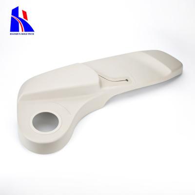 Chine Pièces en plastique de moulage par injection de coureur froid en matériel blanc d'ABS de PC de couleur à vendre