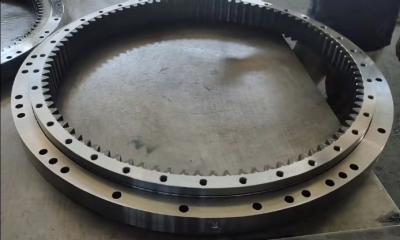 Cina 14520572 SLEWING BEARING SLEWING RING EXCAVATOR EC240B in vendita