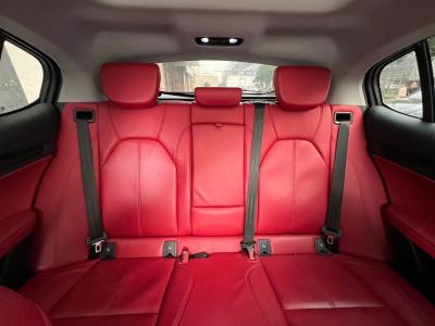 中国 64Lタンク容量 アルファロメオ ステルヴィオ Q4 スポーツ SUV 状態良好 最高速度 230KM/h 販売のため