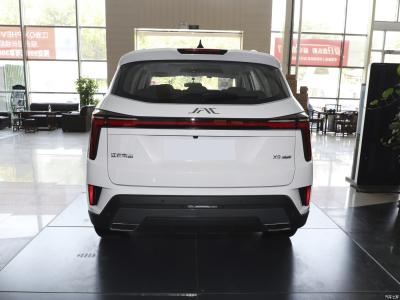 China 2024 Jac X8 Plus 7-Sitzer LED-Scheinwerfer Benzin SUV mit 50-80 L Kraftstoffbehälter zu verkaufen