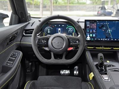 中国 2023 Lynk Co 03 2.0TD オートマティック セダン 5 座 5 エアバッグ TPMS 最高速度 250KM 販売のため