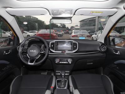 Cina 2021 Kia Yi Run 1.4L CVT Sunroof Piccolo SUV con radar posteriore 2 e 15°-20° Grand Clearance in vendita