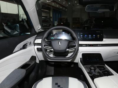 China 2020 SUV Sedan Pentium E01 met 450KM bereik en topsnelheid van 170KM/h 4639*1880*1640mm Te koop