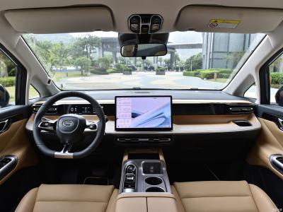 中国 5ドア7人乗り 中型MPV トランプチE8 マックスPHEVハイブリッド 150km走行距離 販売のため