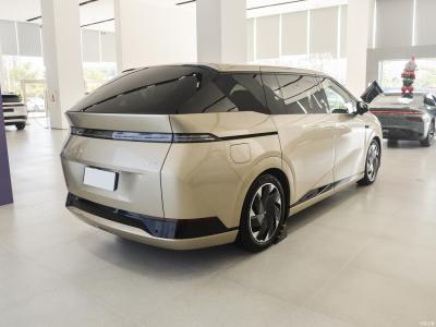 Cina Come immagine Xpeng X9 2024 modello 702 super lunga durata della batteria PRO con 235KW potenza totale del motore in vendita