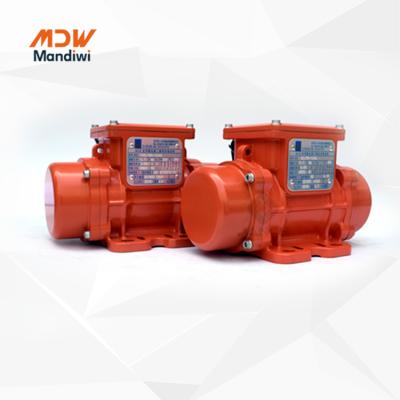 China 220V Concrete Vibrator Motor 3000rpm 2KN Force for Batching Plant for sale