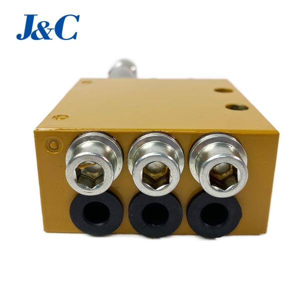 Quality Universal Automatic Grease Progressive Distributor with 6 Holes and 8 Holes for Concrete Truck Pumps and Trailer Pump for sale