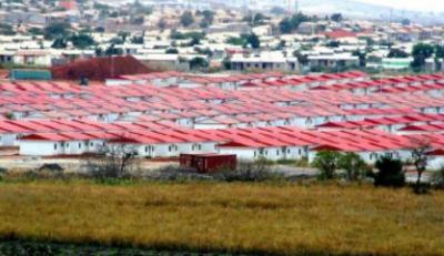 China Flat pack container house refugee camp living house for sale