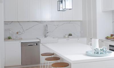 China Calacatta Gold quartz countertops, cabinet,bathroom cabinets,recylic countertops,enginnered stone countertops for sale